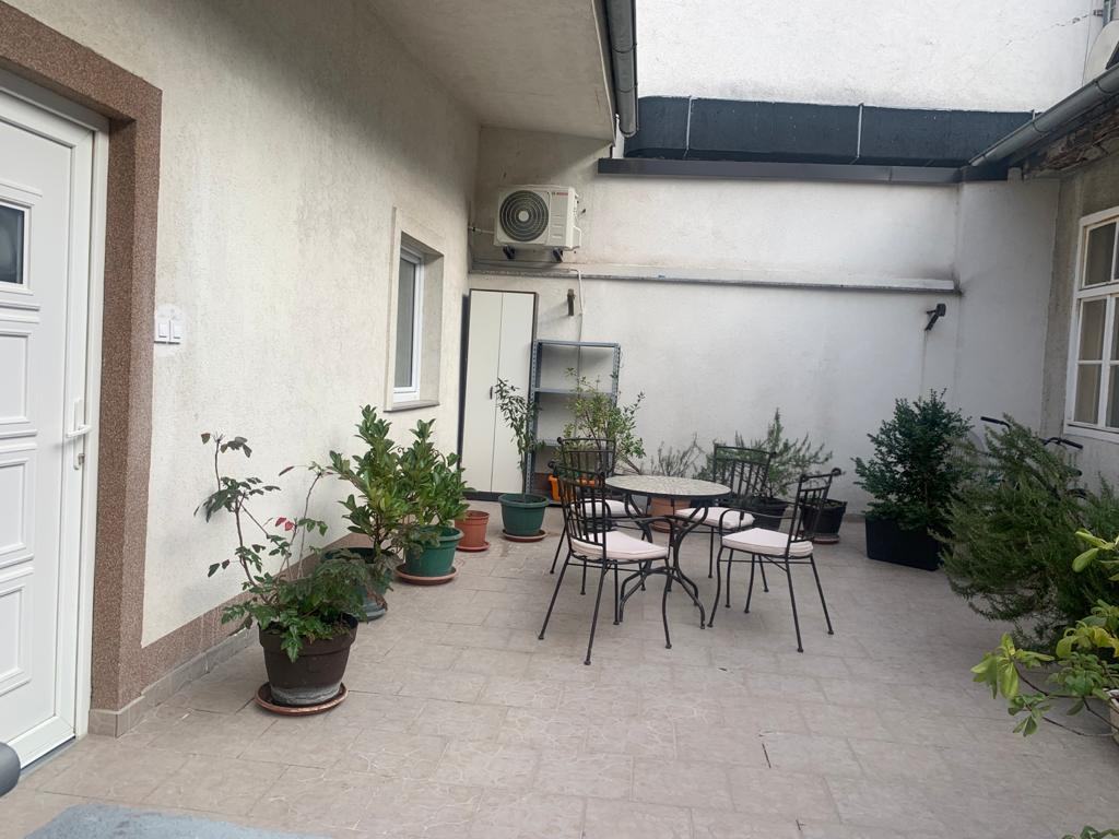 Stan: ZAGREB-CVJETNI TRG -Preradovićeva1, - 45m2+30m2 terase ...