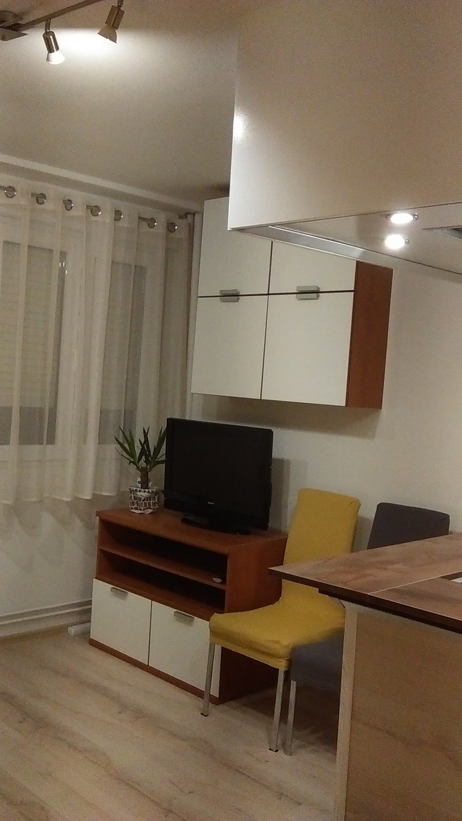 Stan: Zagreb (Gajnice), 27.00 m2 (iznajmljivanje)