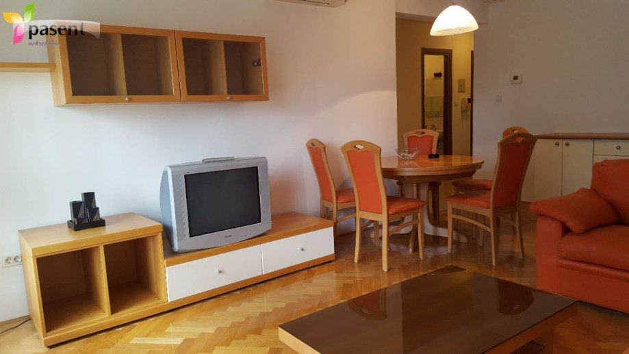 RADNIČKA( NOVOGRADNJA ), 4-SOBAN STAN+GARAŽA, 700€ (iznajmljivanje)