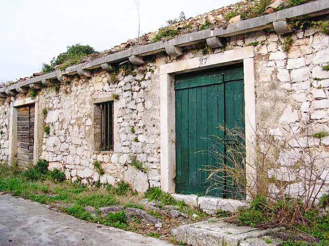 Stara kamena kuća za obnovu, Trpanj (prodaja)