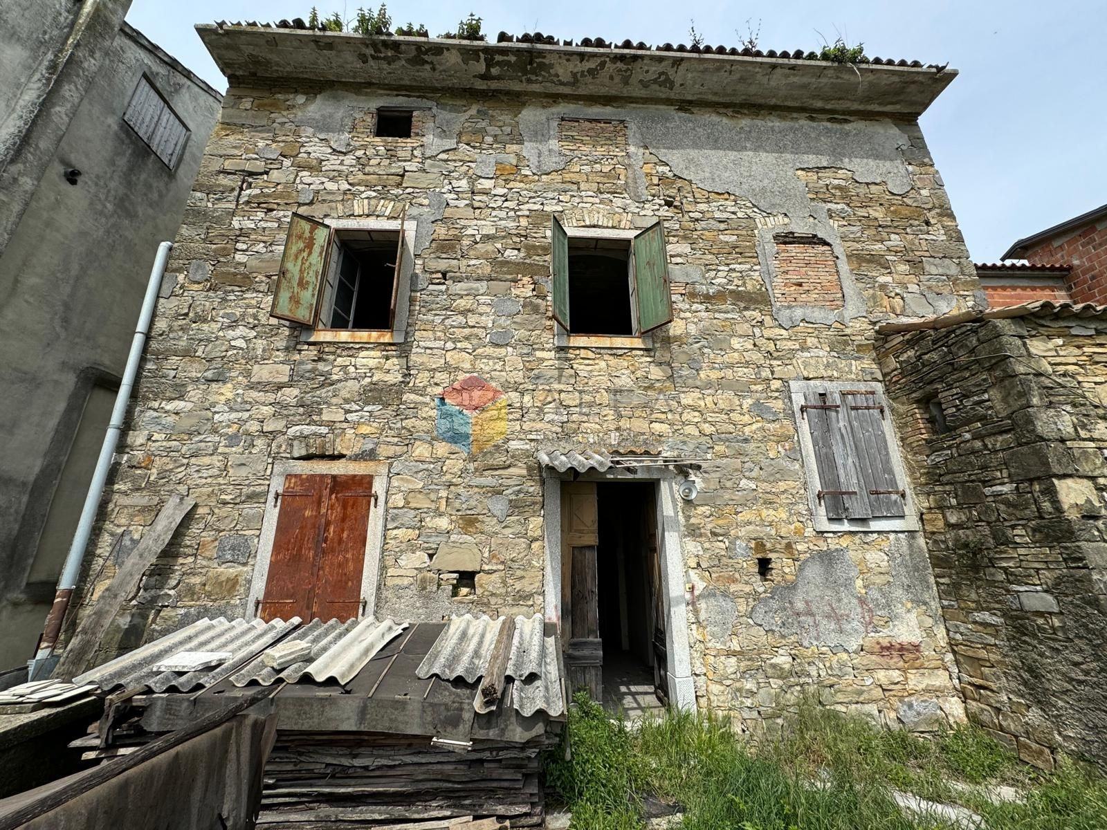 Stara kamena kuća u središnjoj Istri (prodaja)