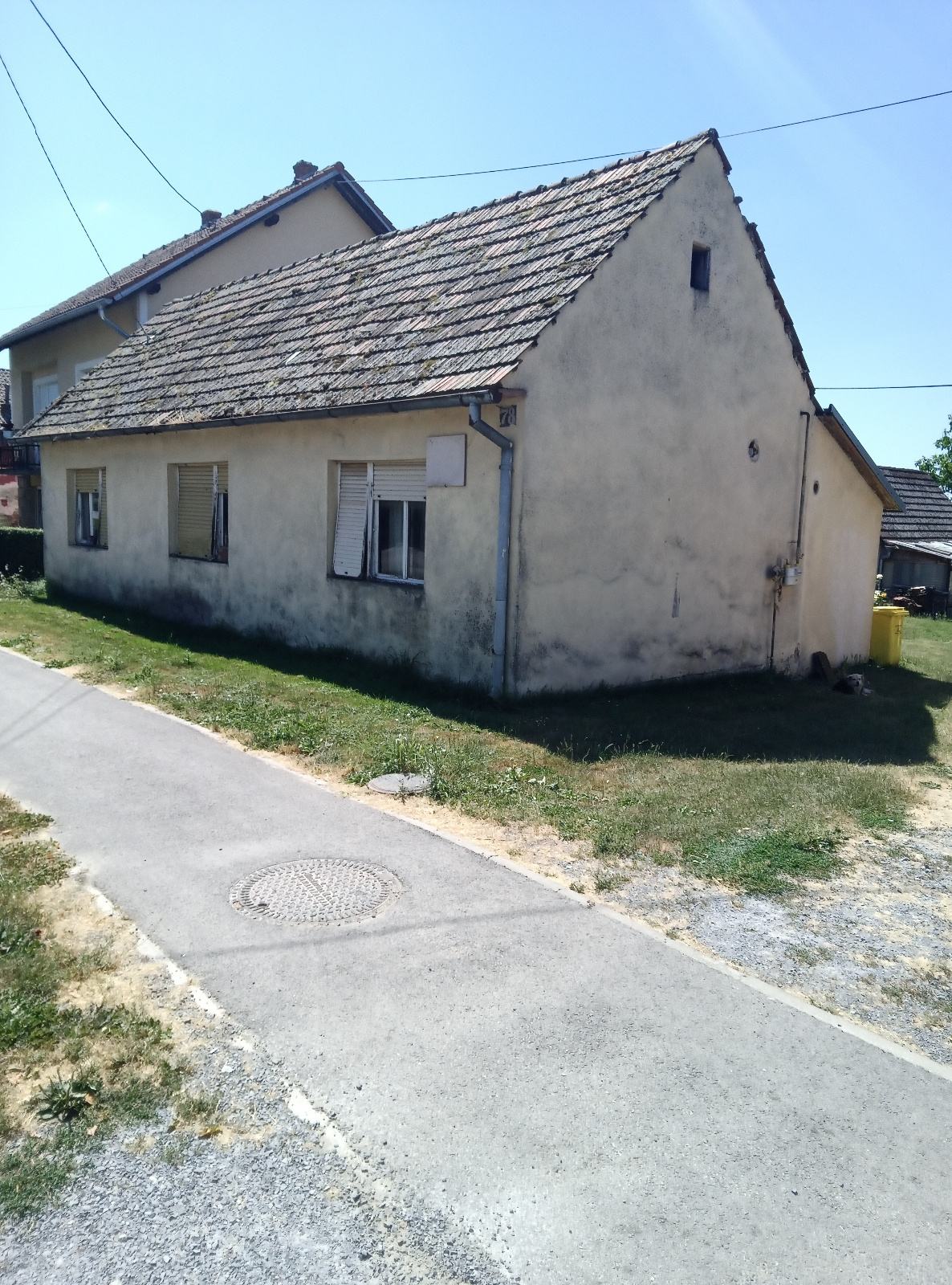 stara kuća i okućnica Kutina (prodaja)