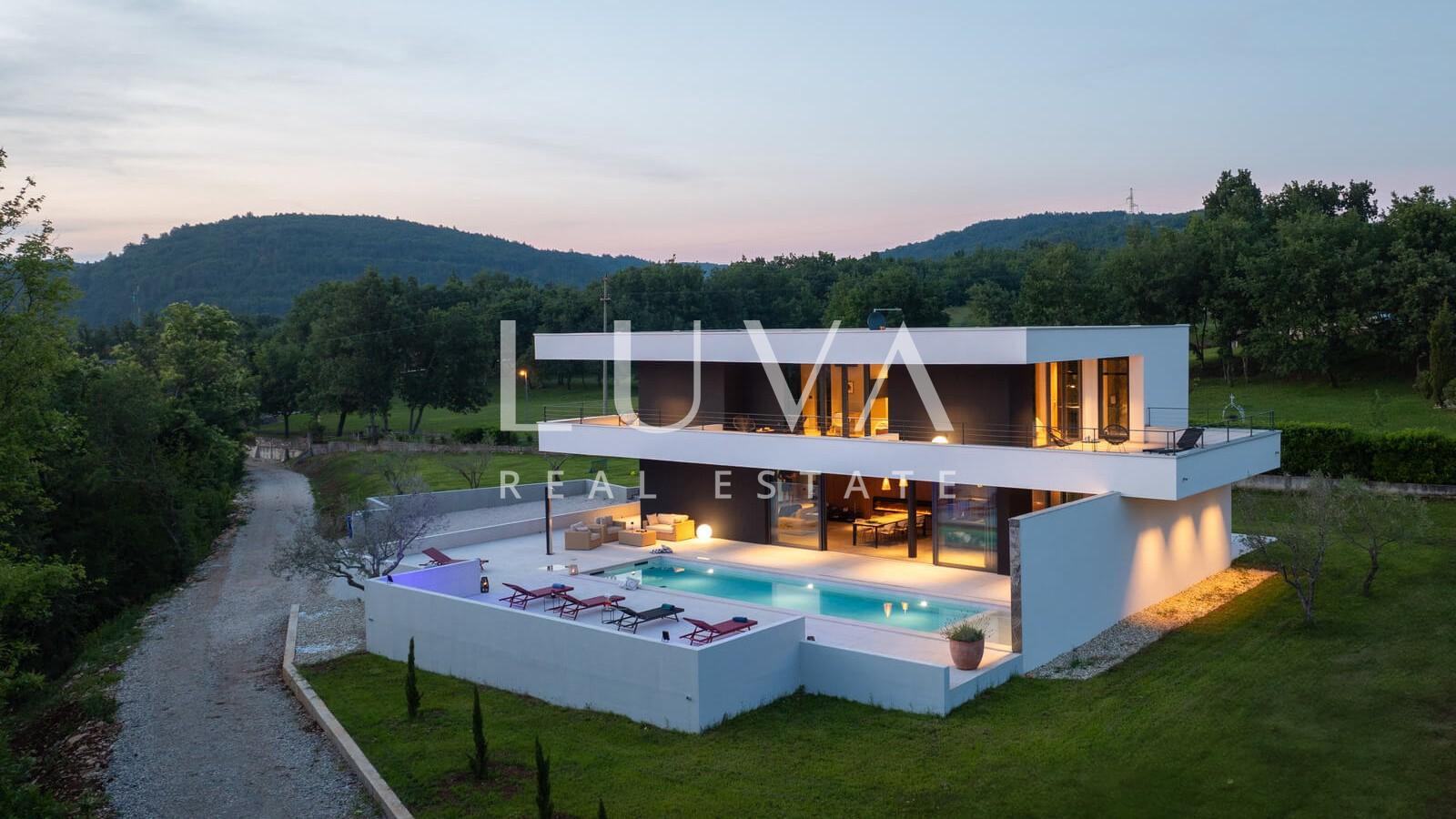 Šterna, Buje, Istra, moderna luksuzna vila s bazenom na prodaju (prodaja)