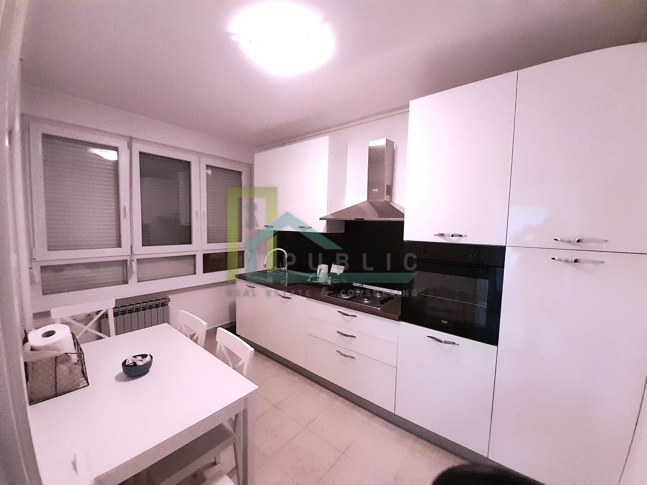 STUDENTSKI GRAD 57m2, Koledinečka (lijep 2soban stan) (iznajmljivanje)