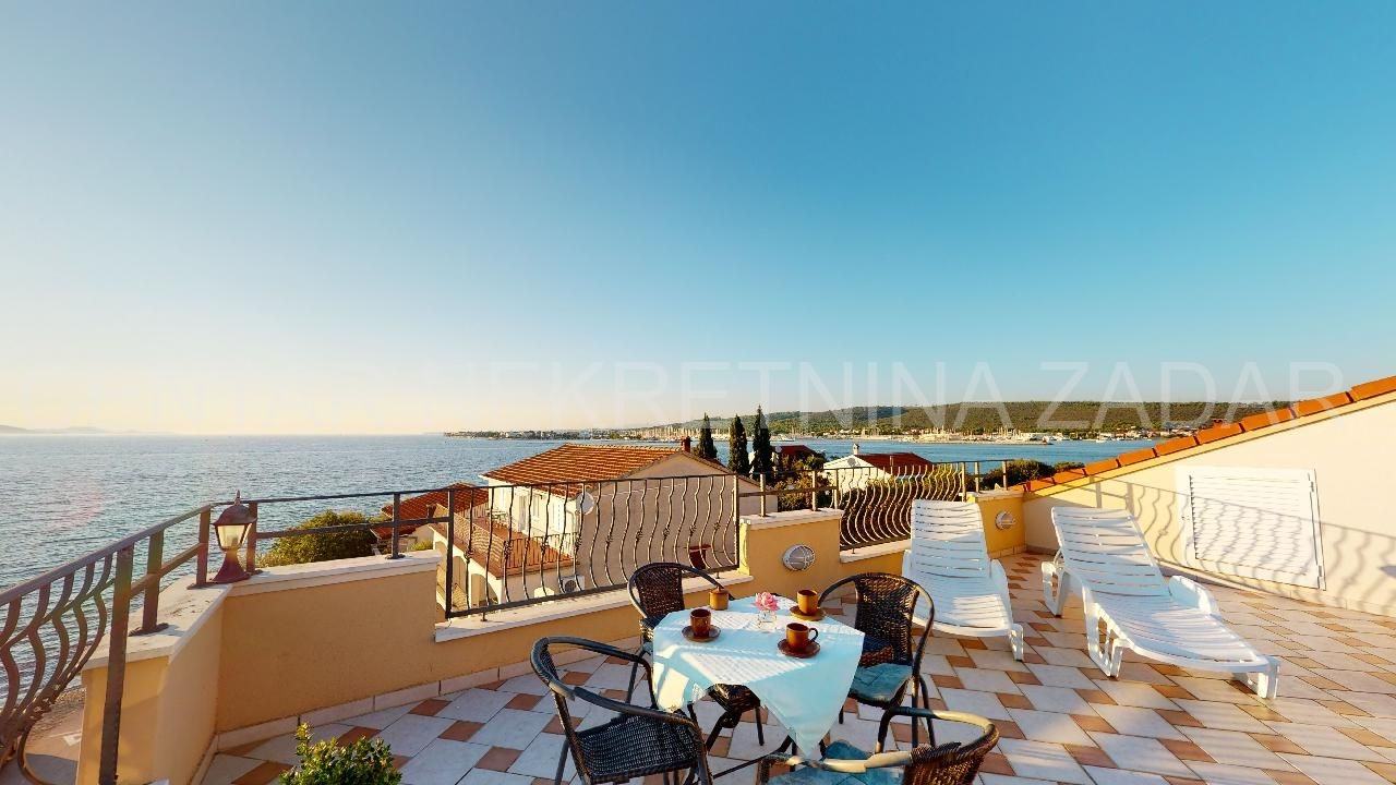 Sukošan, manji hotel u neposrednoj blizini mora (prodaja)