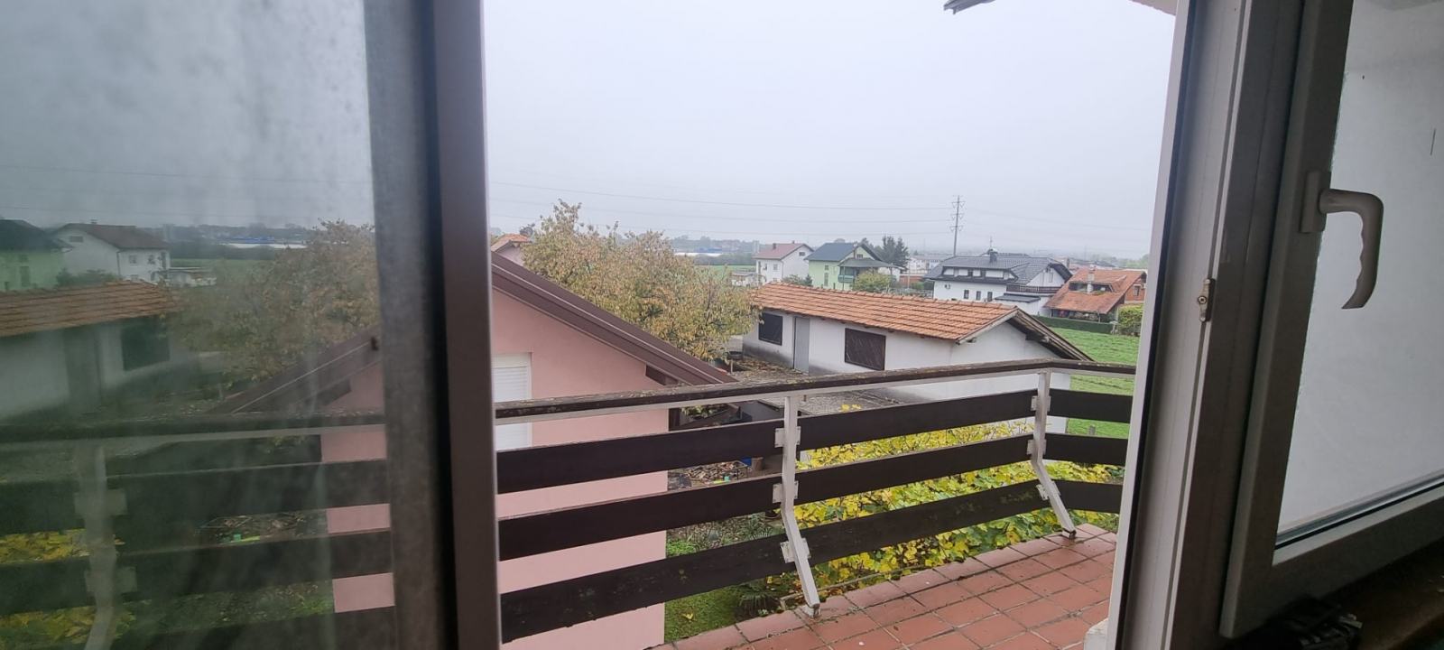 Sveta Nedelja/Bestovje 2 stana u kući/etažirano POVOLJNO! (prodaja)