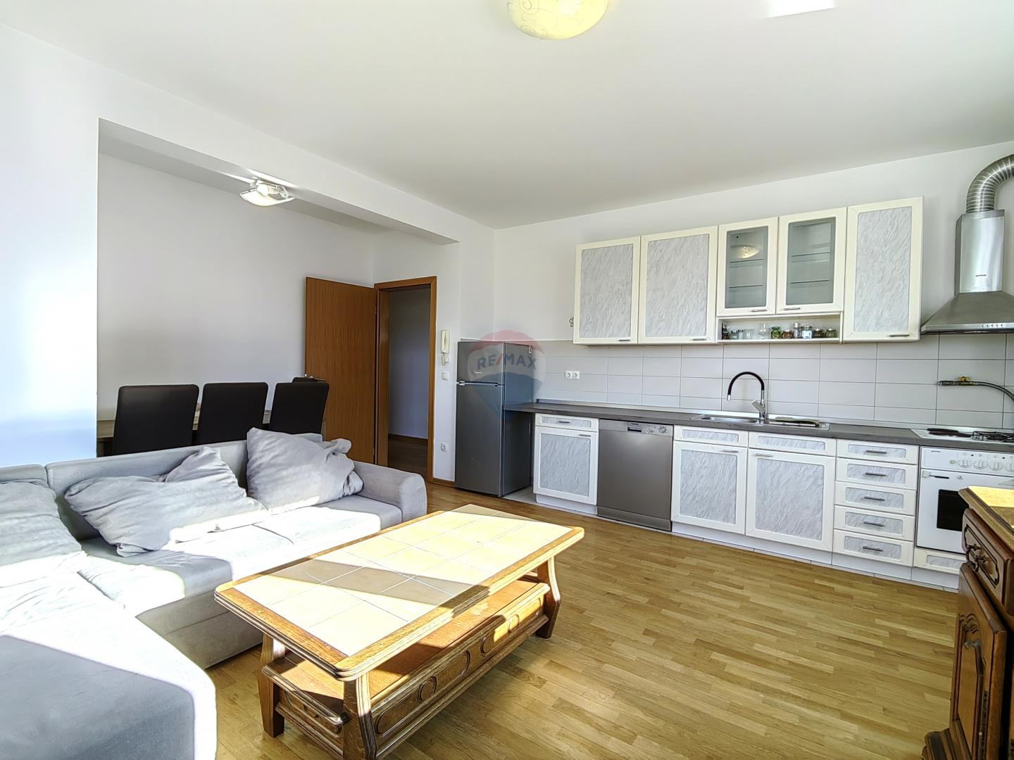 Sveta Nedelja, Strmec - penthouse i 2 parkirna mjesta (prodaja)