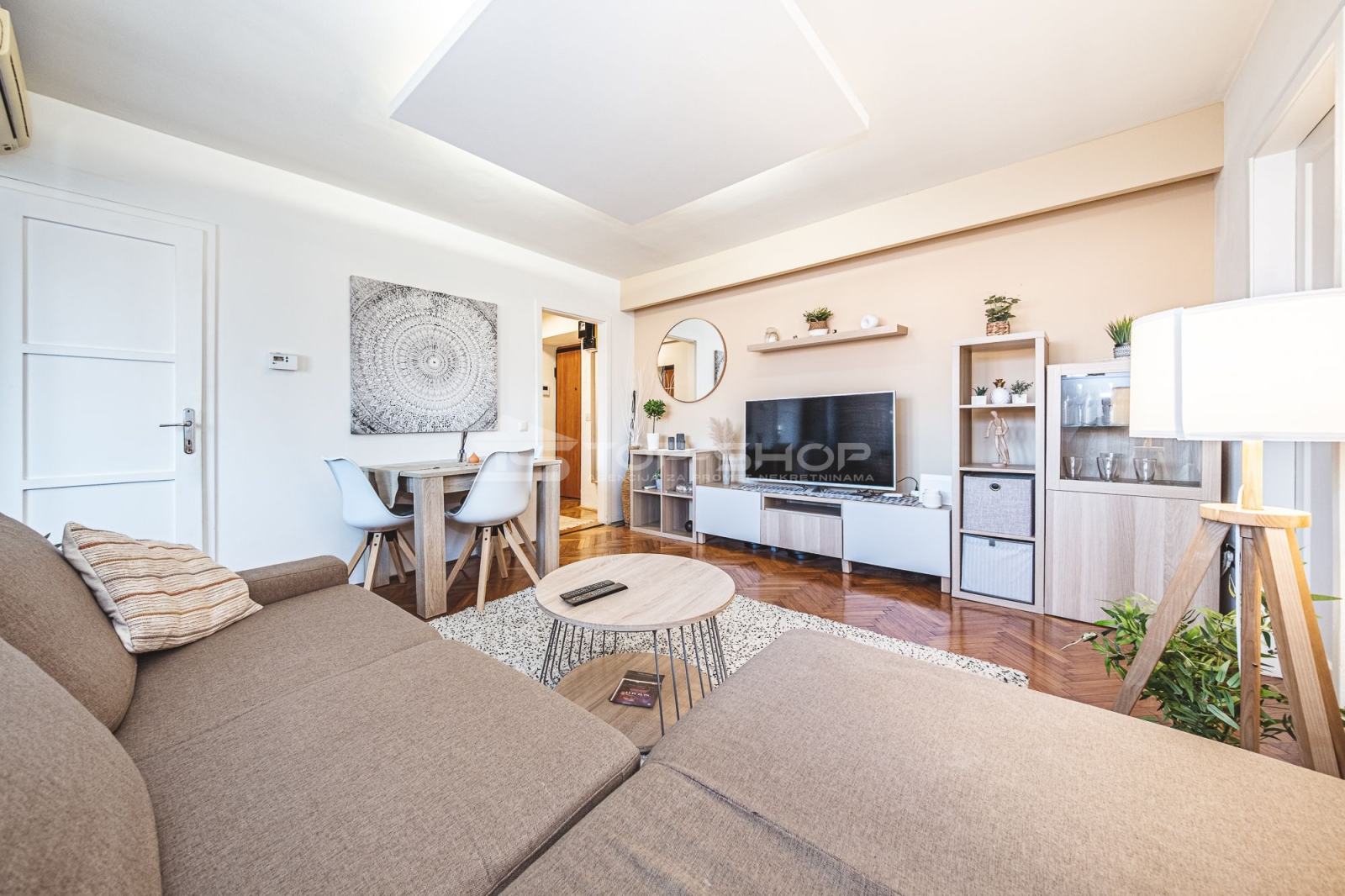 Svetice, Prekrasan dvoiposoban stan 50m2 (prodaja)
