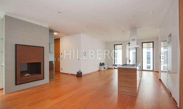 TOP PONUDA -CVJETNI -HOTO CENTAR -SUPERLUX 5-SOB, 2 GARAŽE (iznajmljivanje)