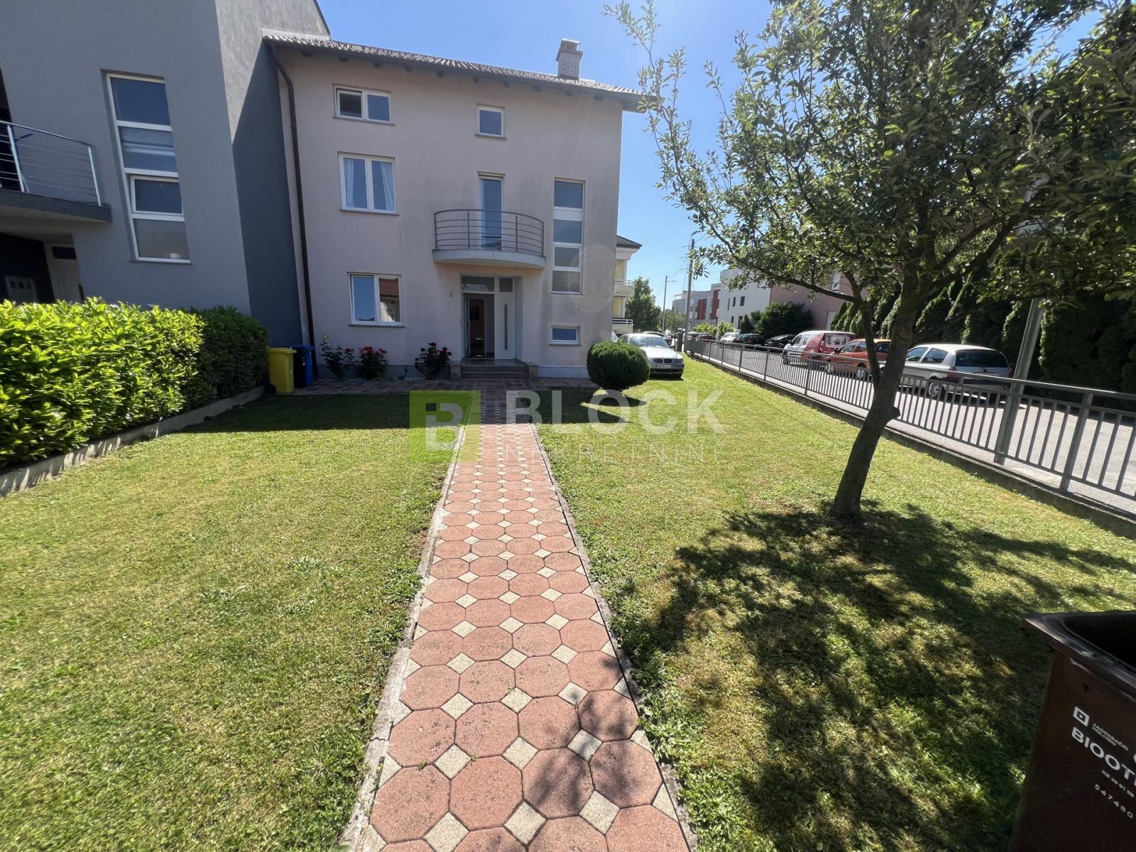 TOP PONUDA - DUGAVE kuća 267 m2 (3 stana) (prodaja)