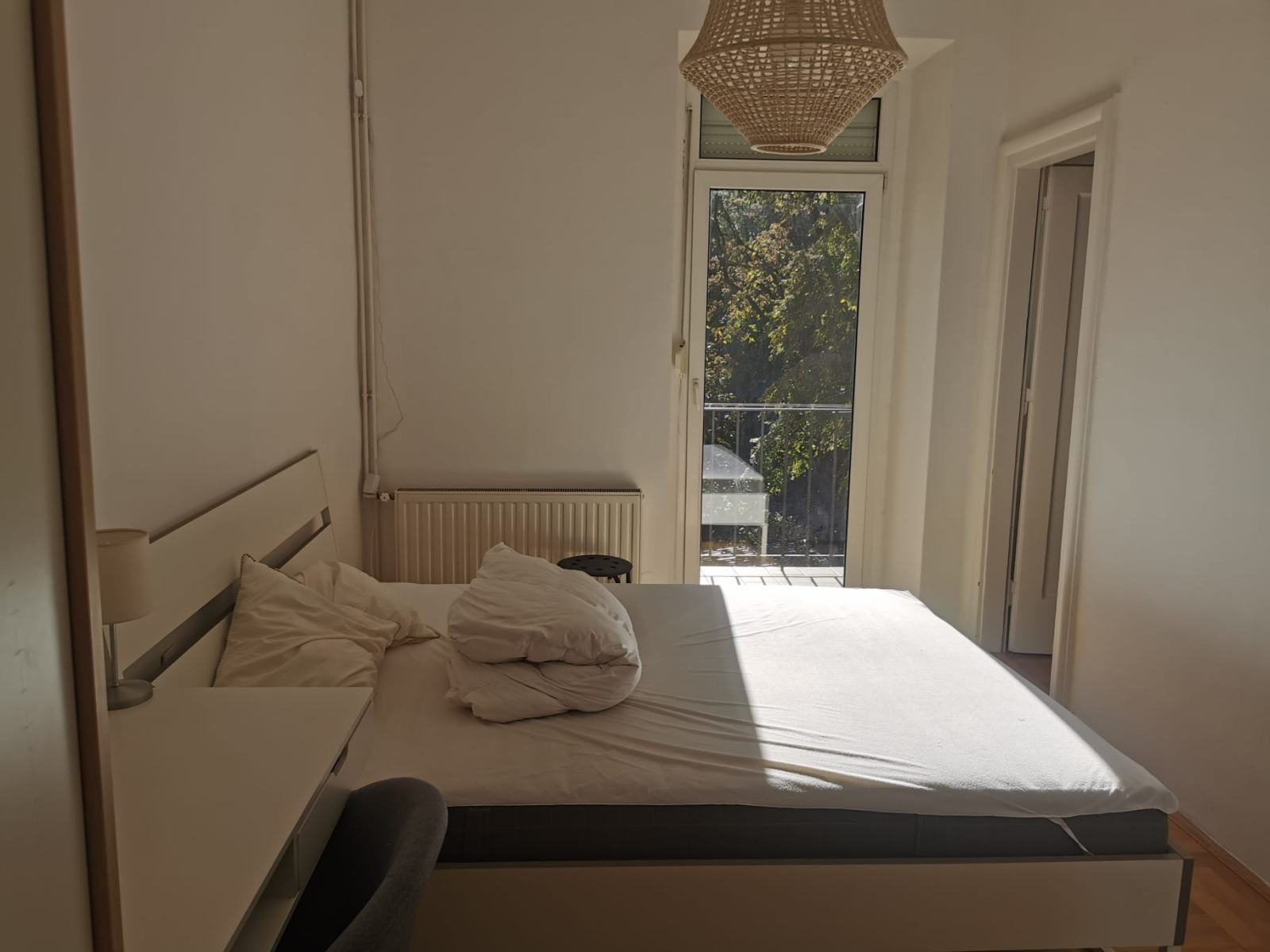 Tražim cimera-cimericu, prostran novouređen stan. Centar Zagreba