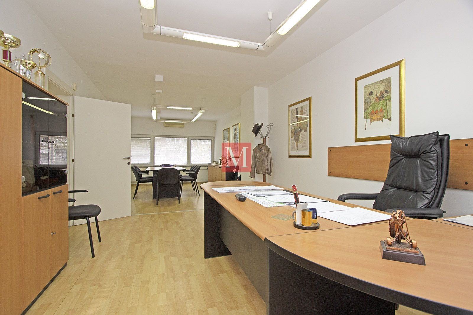 Trnje-Kruge-prostran poslovni prostor 100m2 na visokom prizemlju (prodaja)