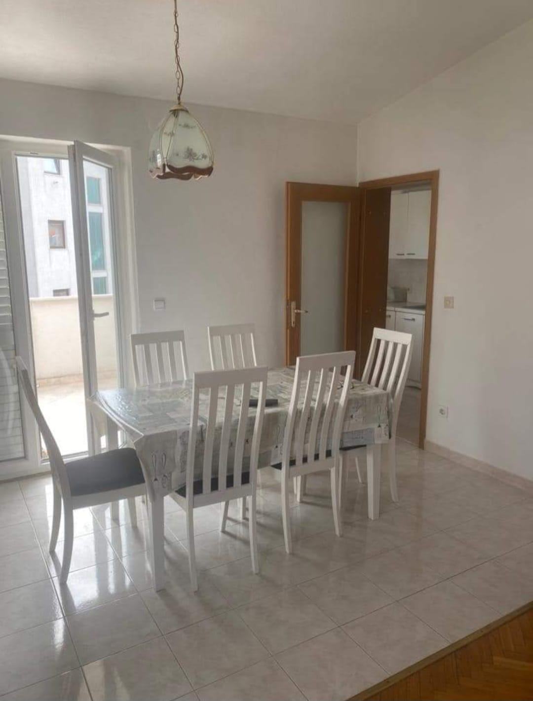 Trosoban stan, Split, Dragovode, dugoročno (iznajmljivanje)