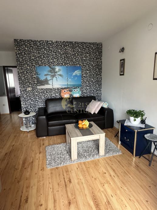 ***Two-bedroom apartment 72m2, March 1st- near Campus*** (iznajmljivanje)