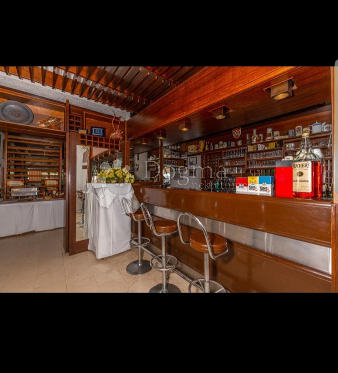 UGOSTITELJSKI DRAGULJ U CRIKVENICI (prodaja)