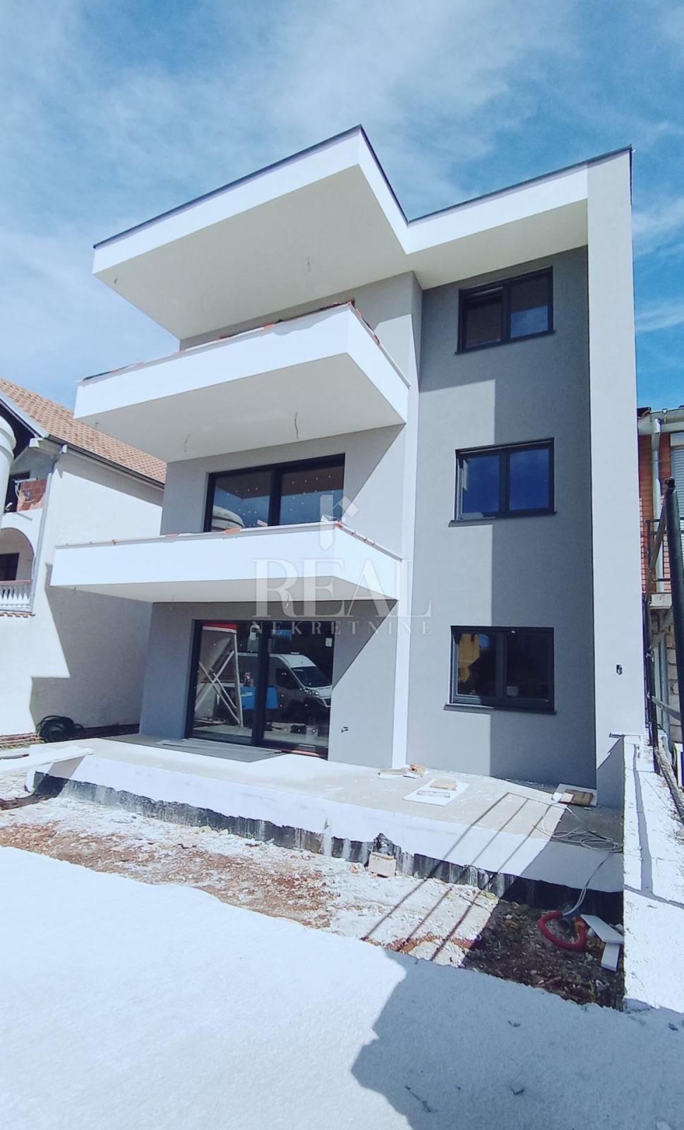 Valbadon stan 72m2,2SS+DB, novogradnja modernog dizajna ! (prodaja)