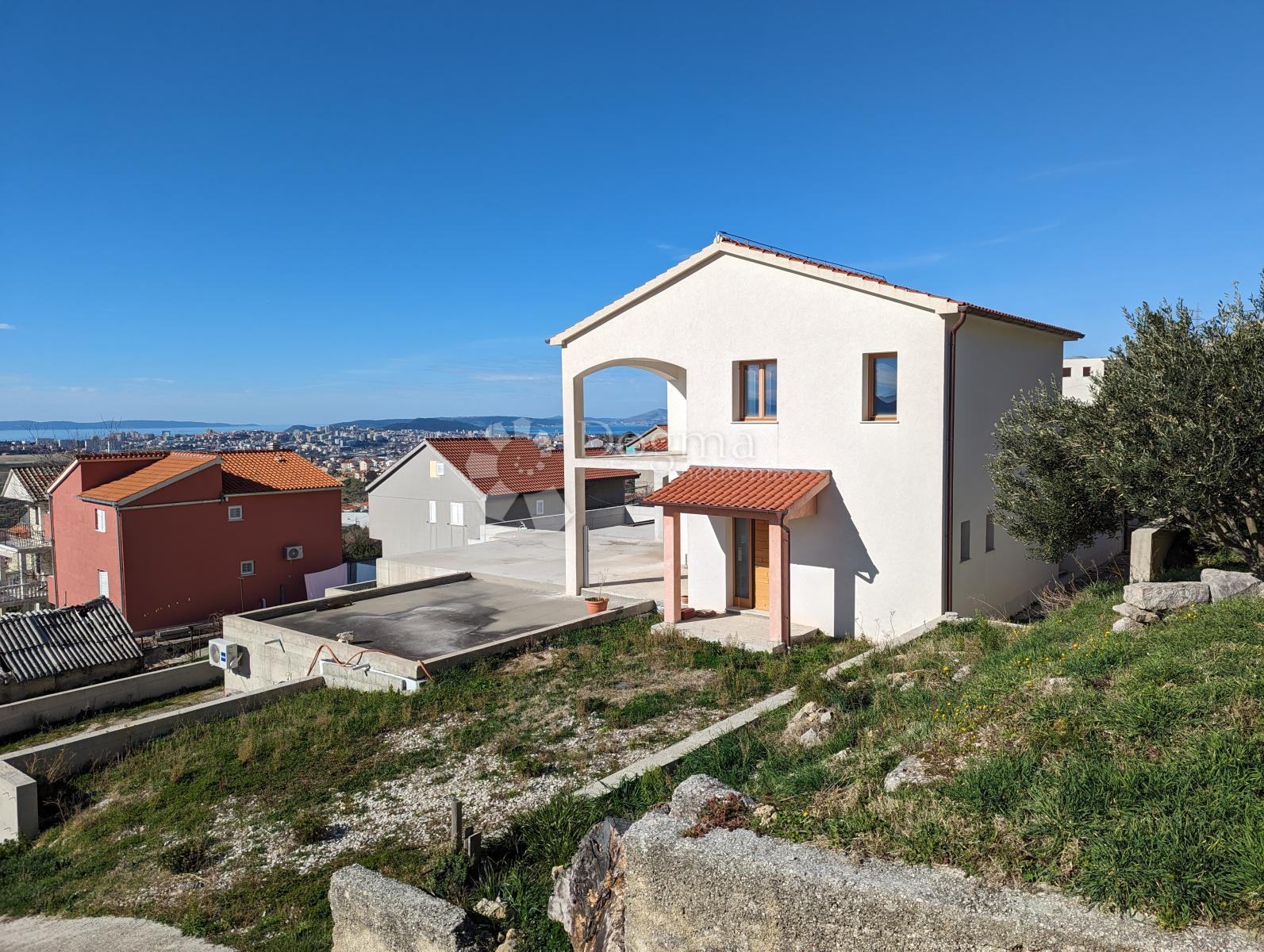 Vila sa bazenom Solin,Kučine (prodaja)