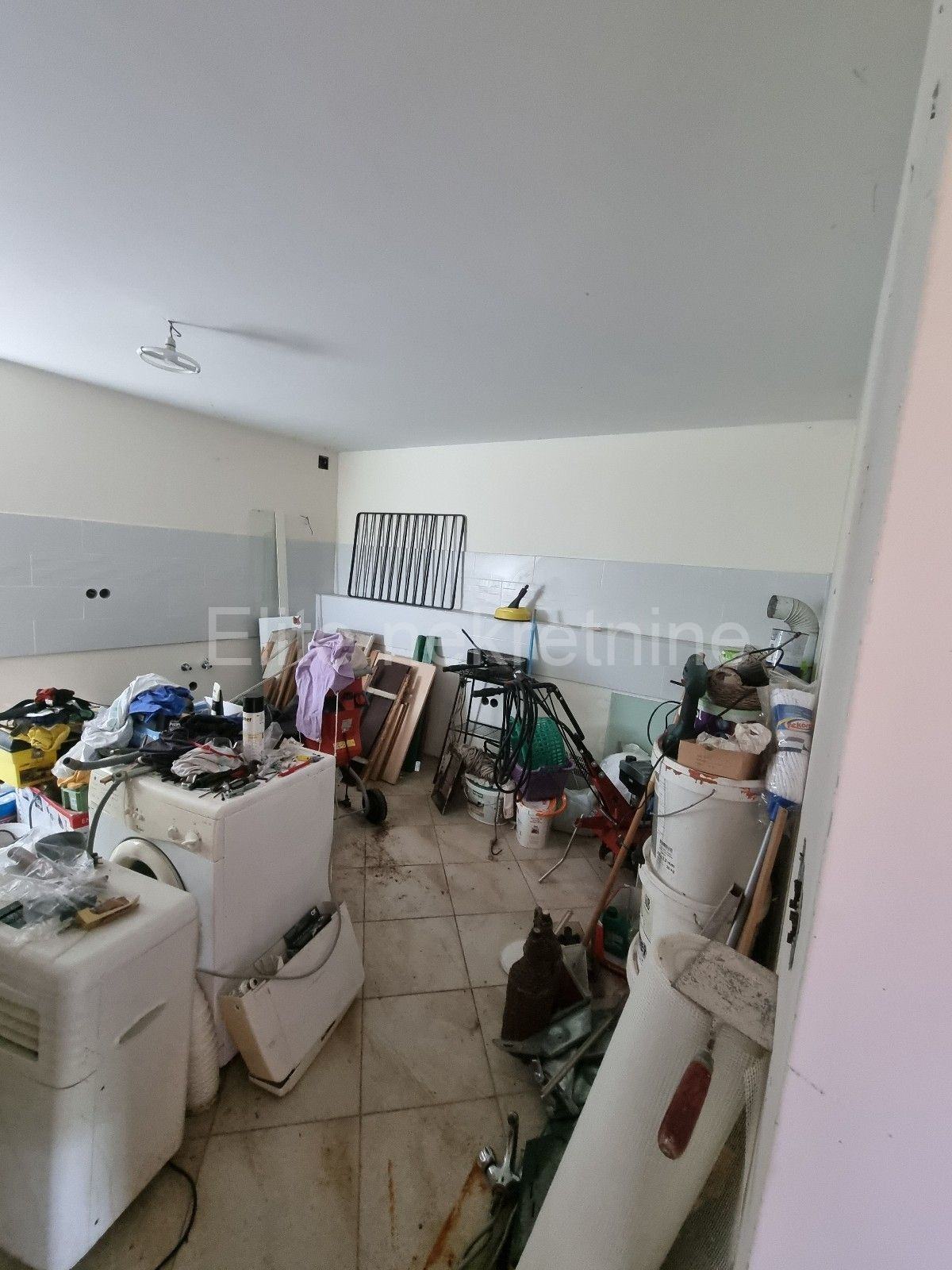Viškovo, Marinići - prodaja dva stana u obiteljskoj kući, 120 m2! (prodaja)