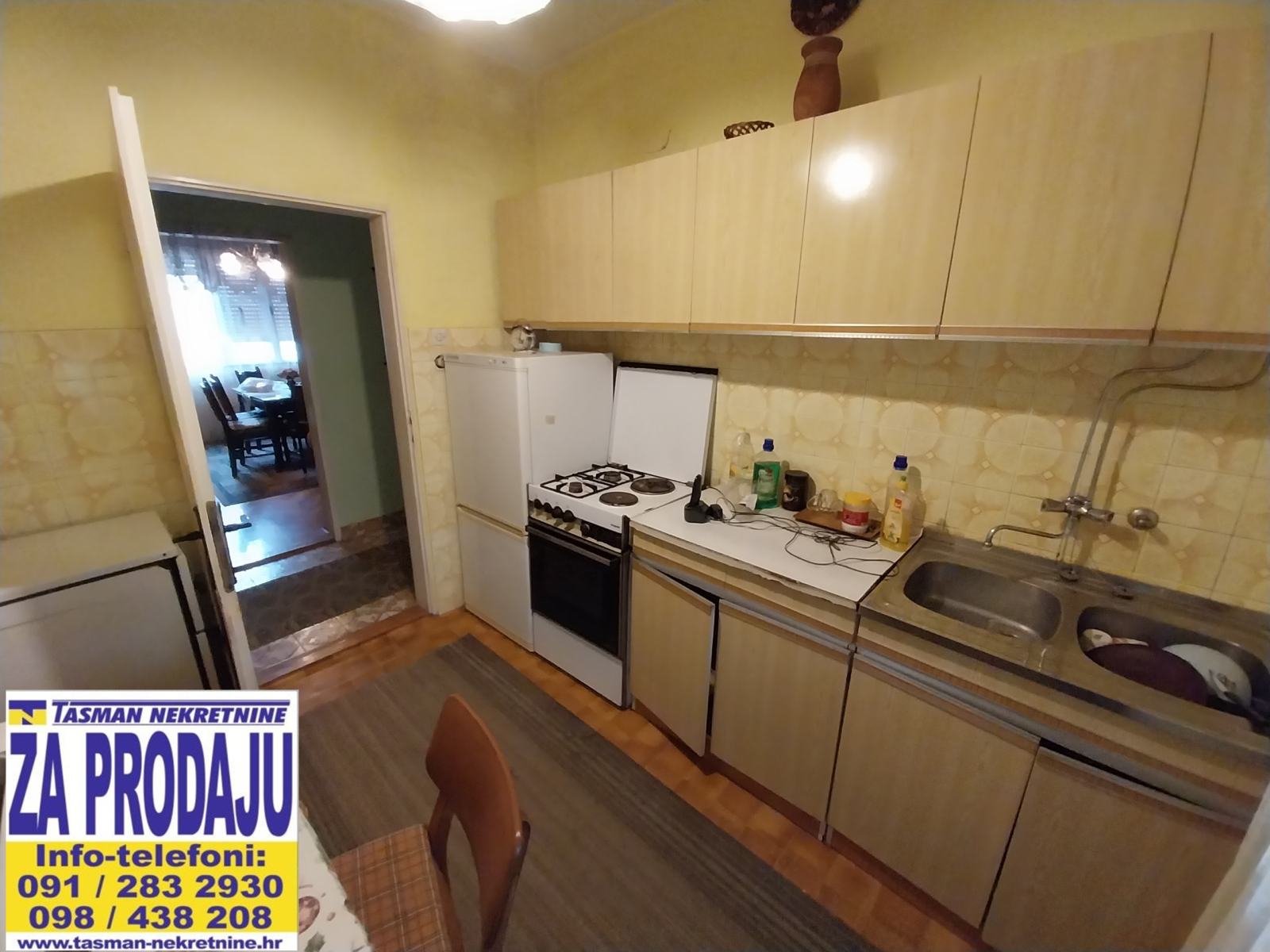 VISOKOPRIZEMNICA S DVORIŠNIM STANOM!! VATROGASNO!! PLAC 336M2!! (prodaja)