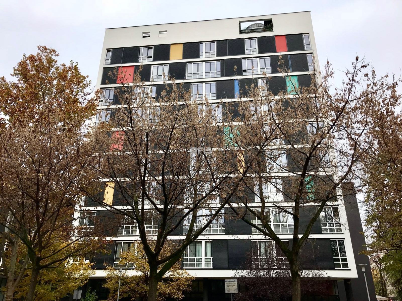 Vitićev neboder, Laginjina, 1.5.sob stan na 2.katu, lift (prodaja)