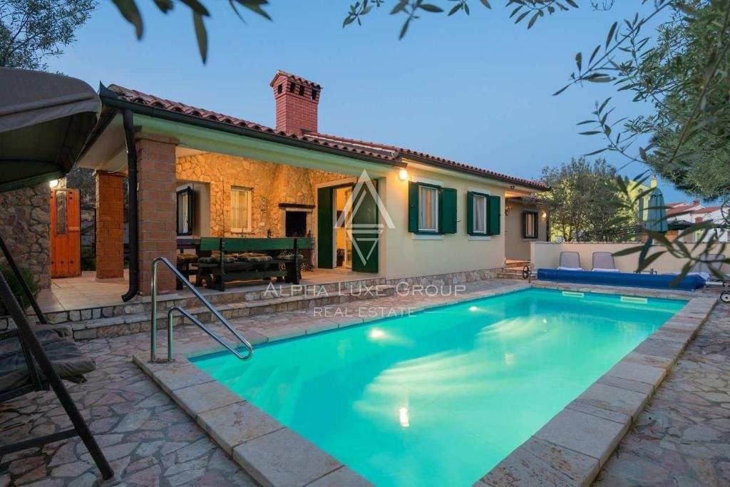 Vodnjan, Istra - Šarmantna vila blizu plaža Rovinja i Pula (prodaja)