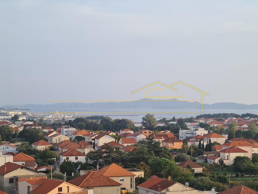 Zadar, Bulevar- dvosoban stan s pogledom na more, 78m2 (prodaja)