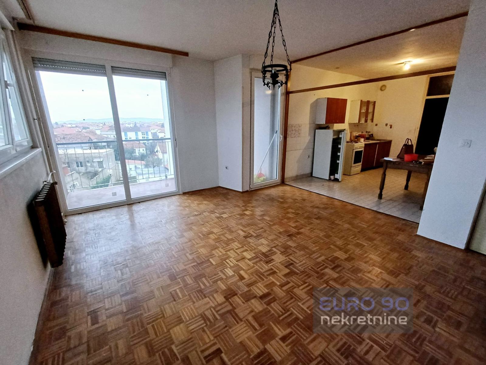 ZADAR/BULEVAR-KOMFORAN,DVOSOBAN STAN,77 M2, S LIFTOM 3.KAT !!! POGLED ...