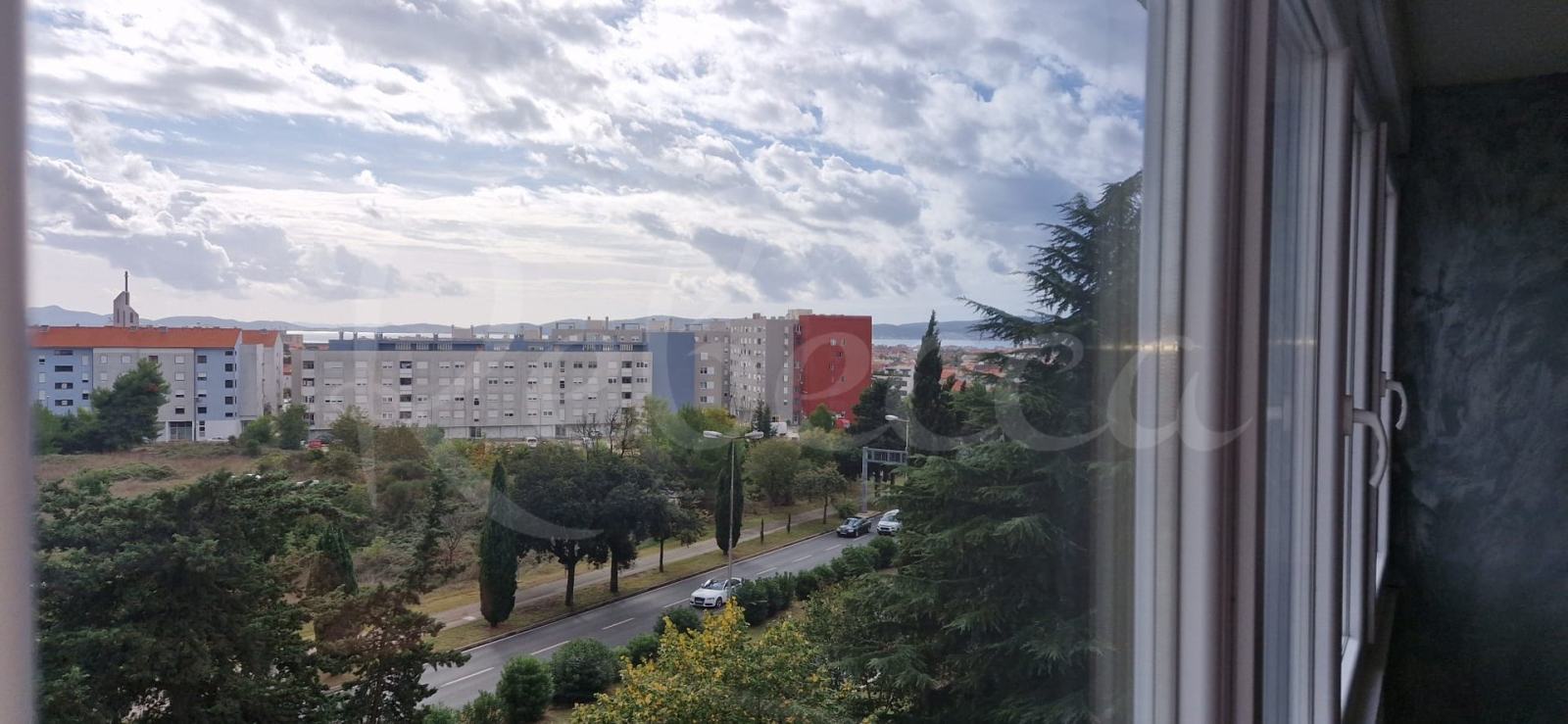 Zadar, Bulevar, kompletno renovirani stan(84,78m2) POGLED (prodaja)