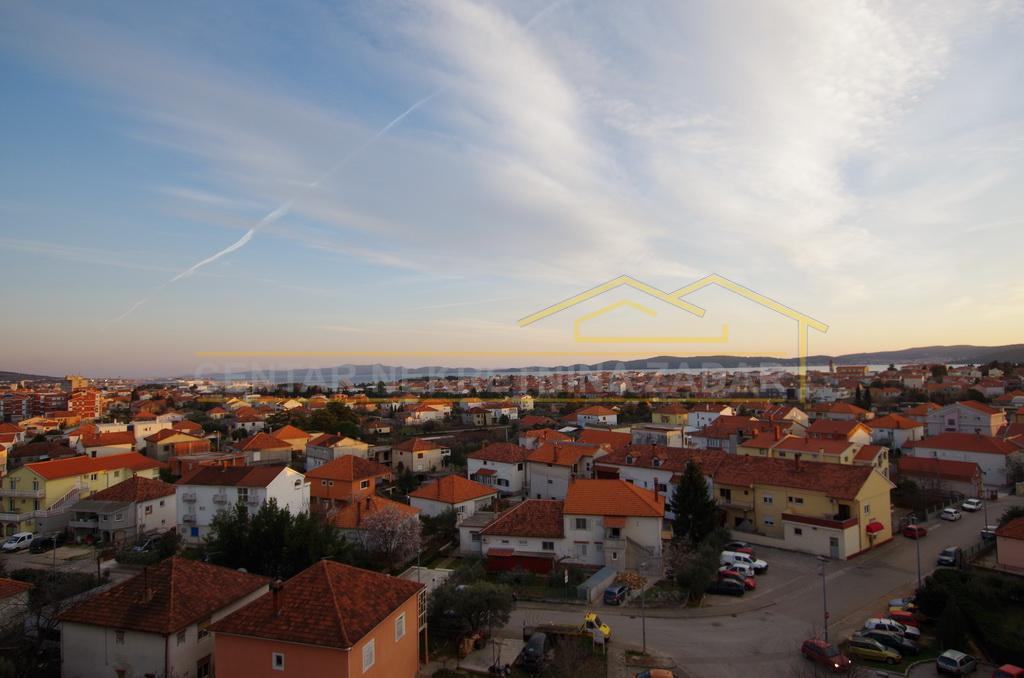 Zadar, Bulevar, renovirani dvosobni stan s pogledom na more, 79 m2 ...