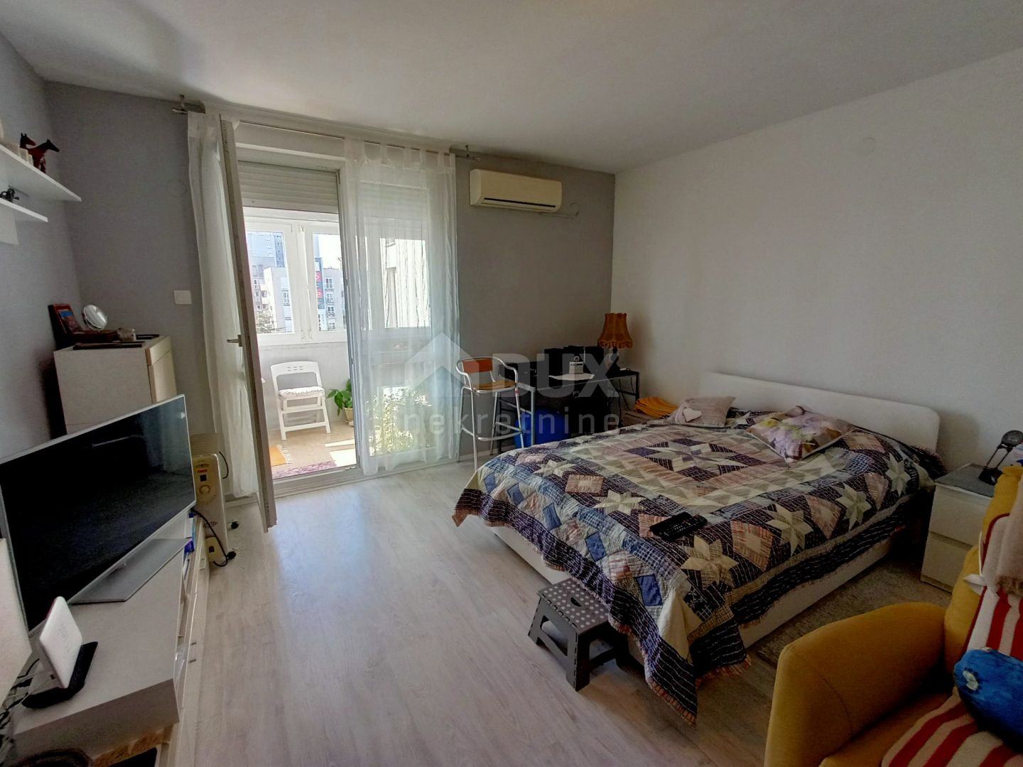 ZADAR, BULEVAR - Renovirani stan na top lokaciji (prodaja)