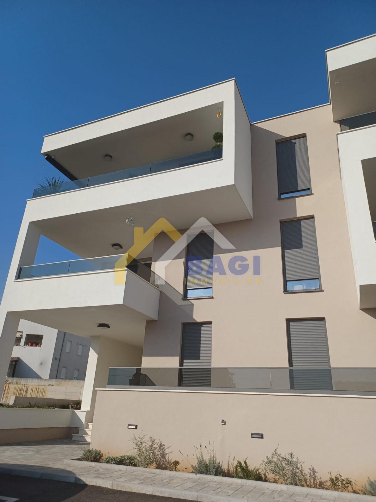 ZADAR DIKLOVAC 1-SOBNI STAN 69,74m2 (prodaja)