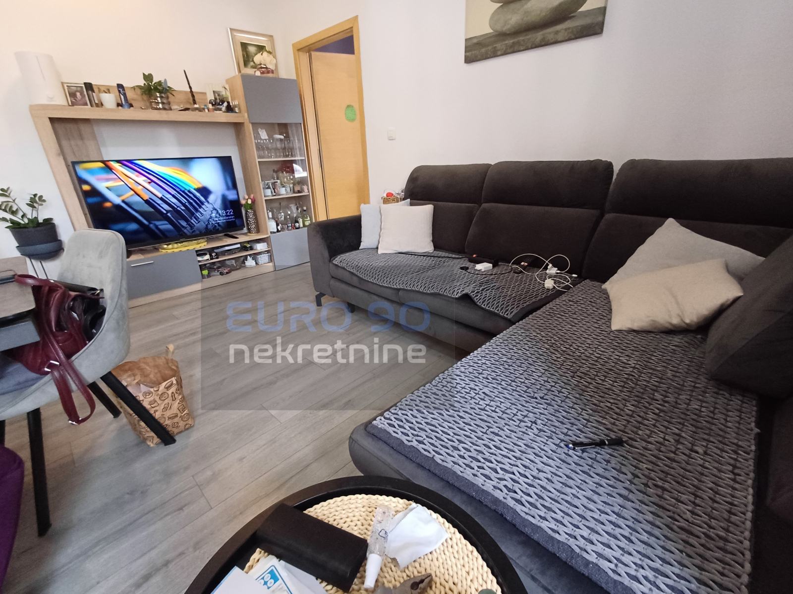 ZADAR /RELJA-LIJEPO UREĐEN DVOSOBAN STAN 61 M2 , VRHUNSKA LOKACIJA ...