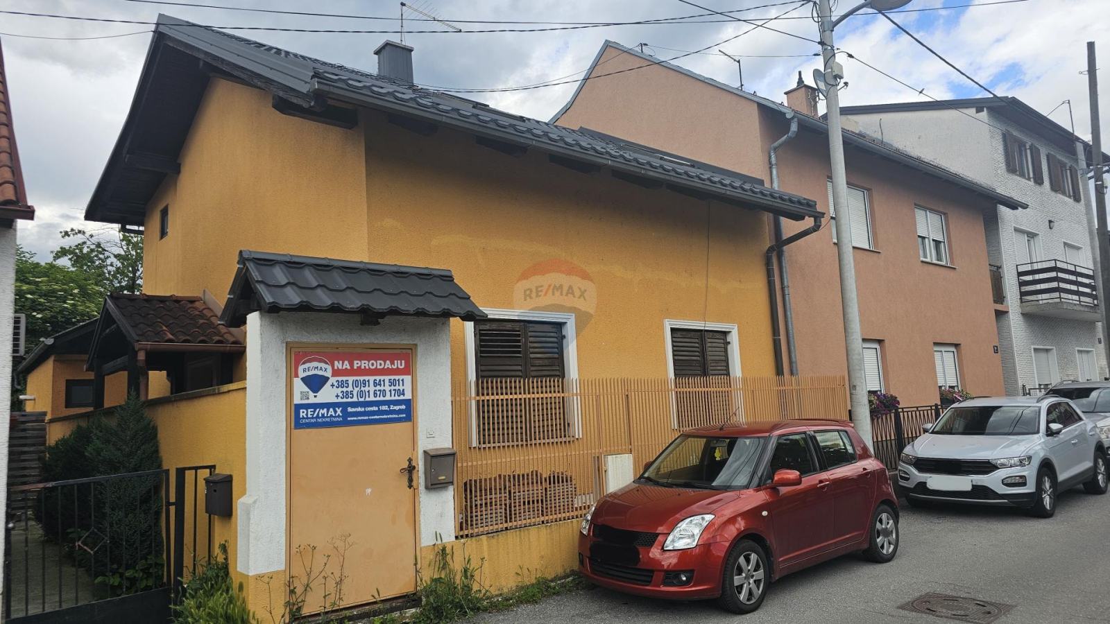 Zagreb, Donja Kustošija - dvojna kuća s dvorištem (prodaja)