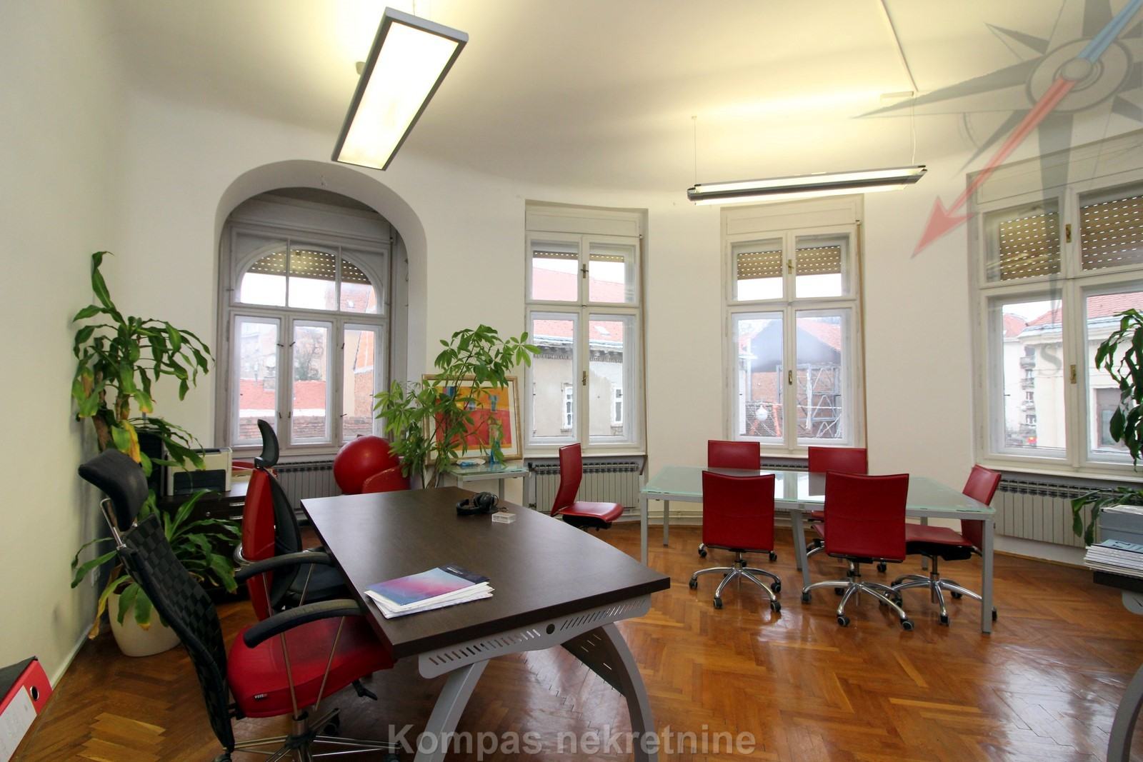 Zagreb (Donji grad), Britanac, Kačićeva, ured 114 m2 (iznajmljivanje)