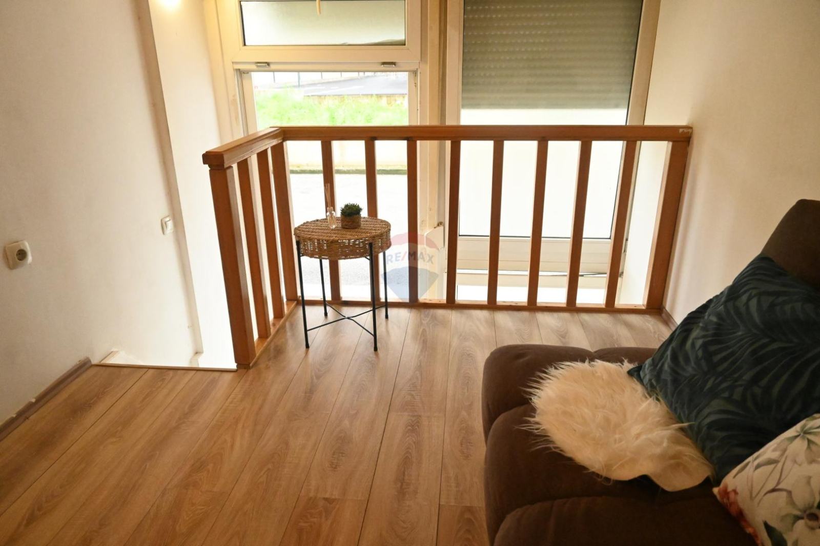 Zagreb, Dubec - garsonijera, prizemlje, zona tramvaja (prodaja)