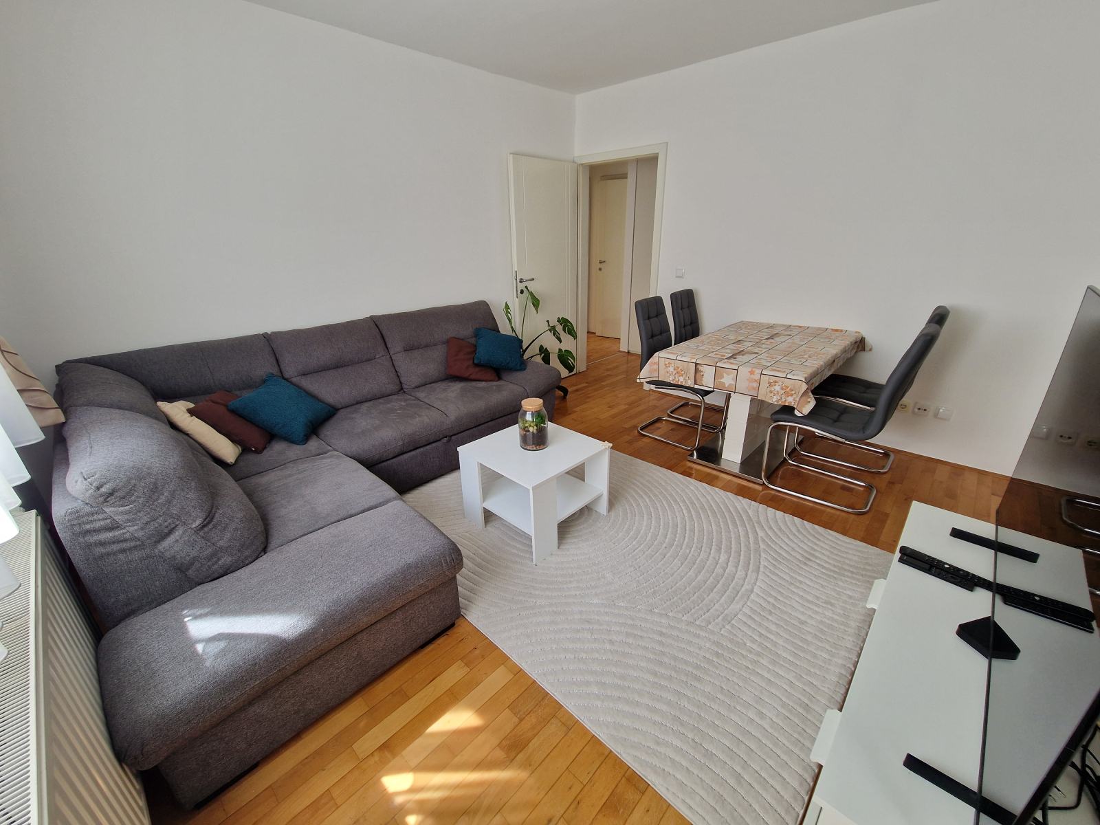 Zagreb, Lanište, trosoban stan (63,36 m2 NKP) + (VPM 3,13 m2 NKP) (prodaja)