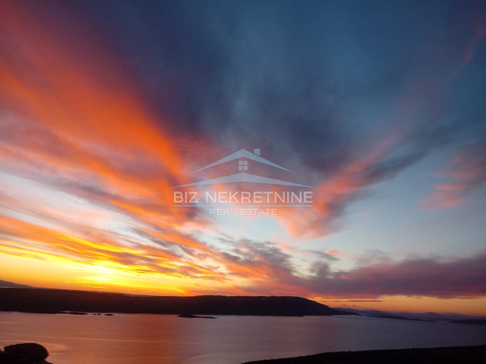 ZALEĐE STINICE - kuća sa tri APP (prodaja)