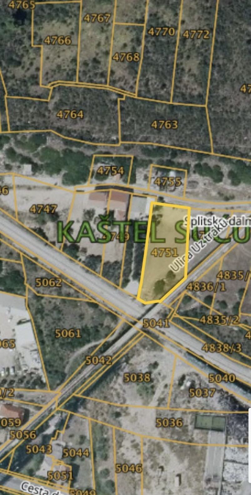 Zemljište Kaštel Sućurac 1500m2 172.500€