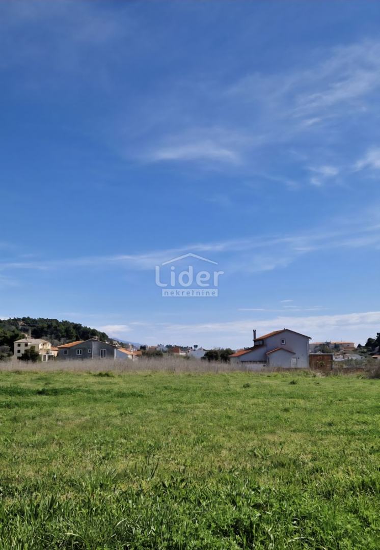 Zemljište u Palitu 976 m2 , prodaja