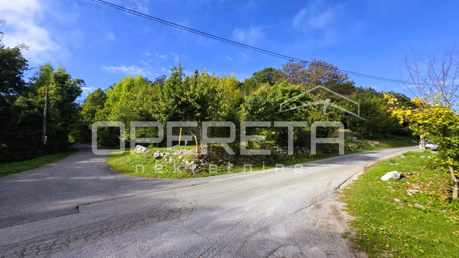 Zemljište s upisanim i ucrtanim objektima, 2.000 m2, Krivi put, Senj