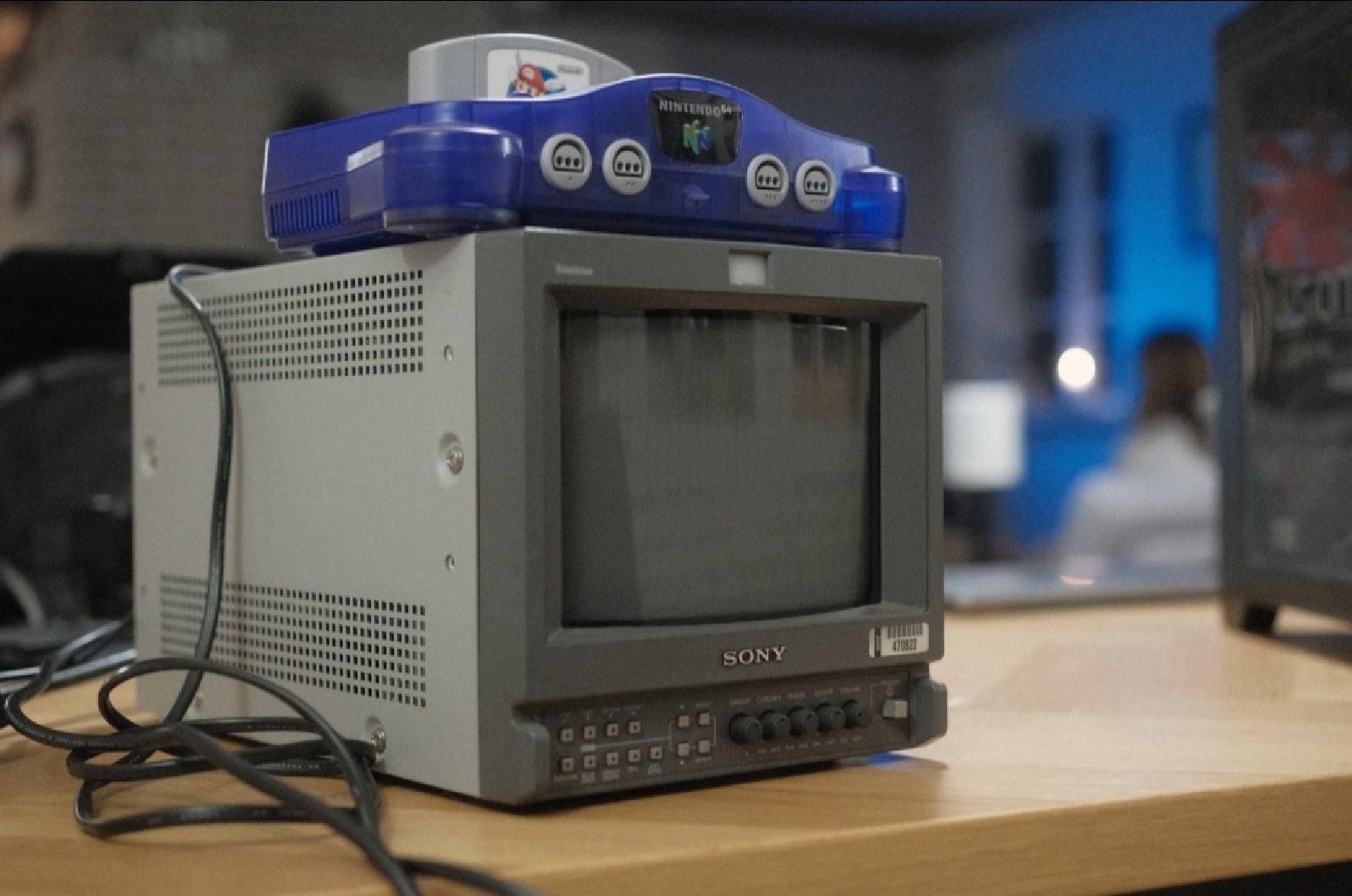 SONY TRINITRON 9 + NINTENDO 64