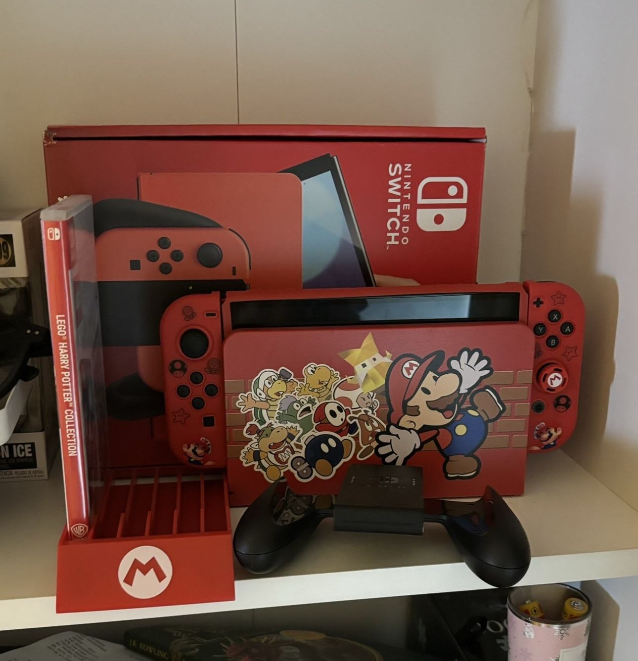 Nintendo switch OLED Mario edition +igrice i dodaci