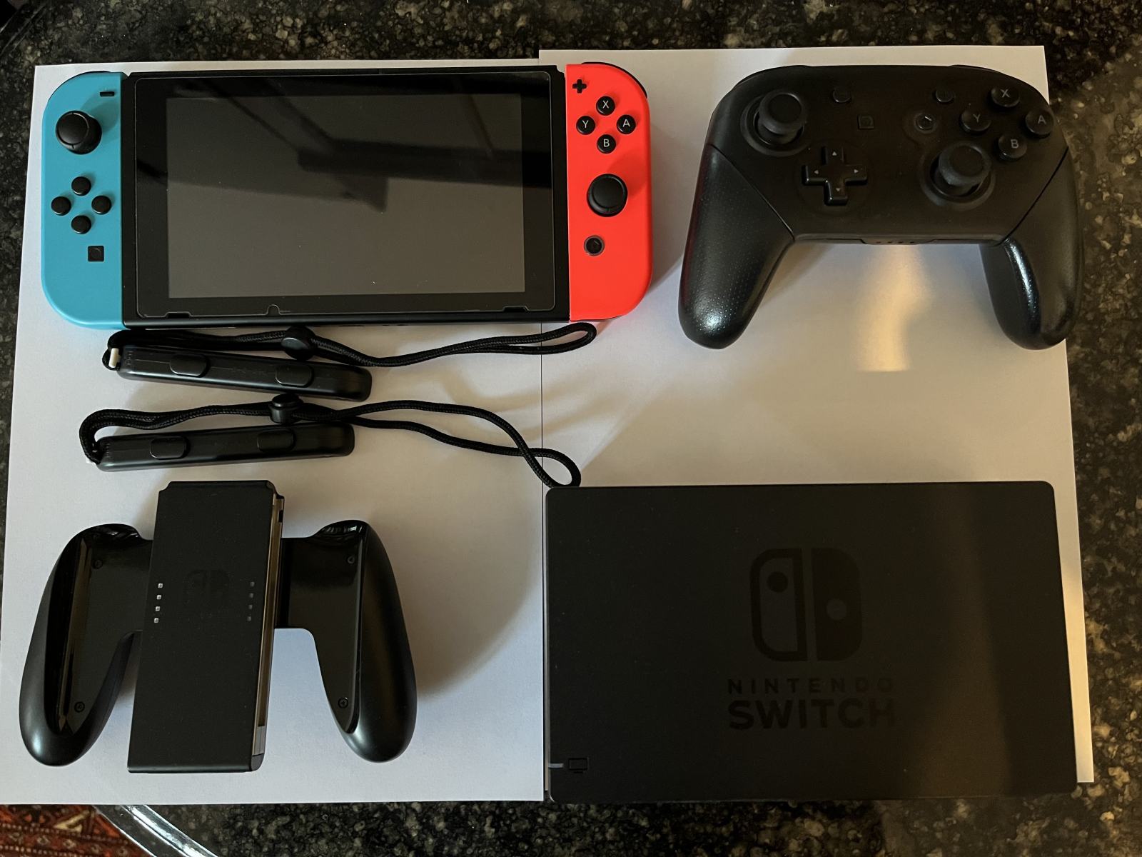 Nintendo Switch - 50 igara, modificiran, 128GB, 2 joysticka