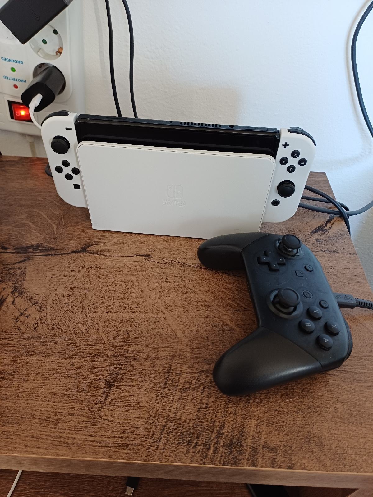 Nintendo Switch OLED Pro kontroler