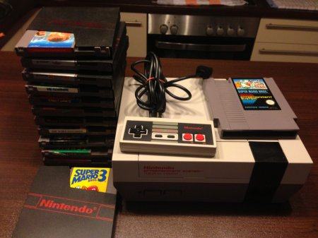 Nintendo NES konzola PAL B sa 15 igara