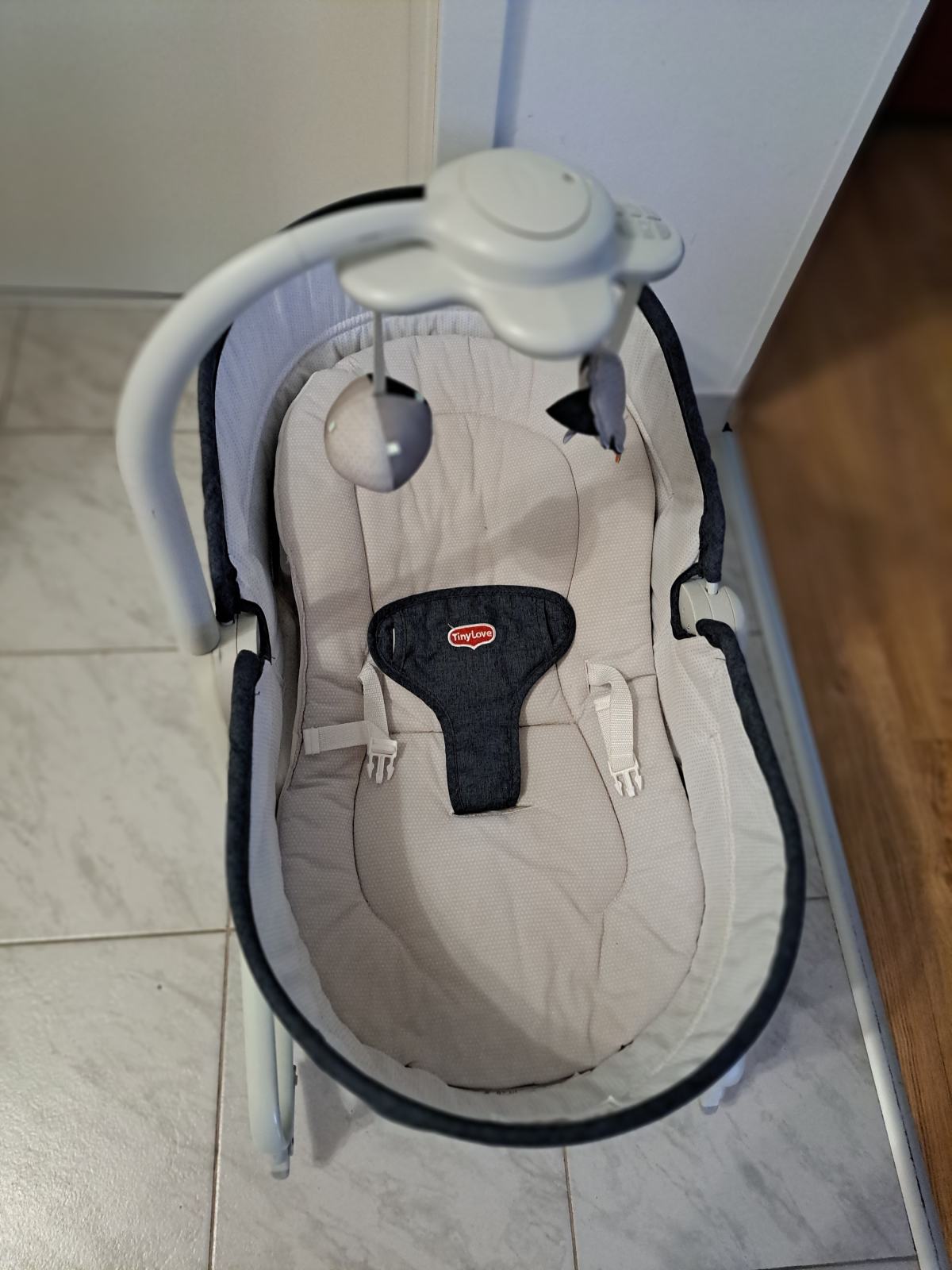 Tiny Love Rocket napper njihalica