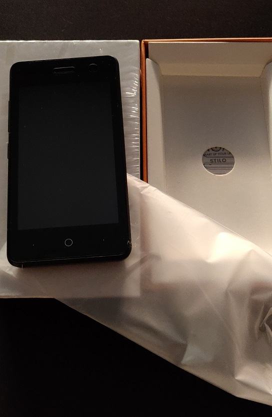 NOA Core Stilo smartphone