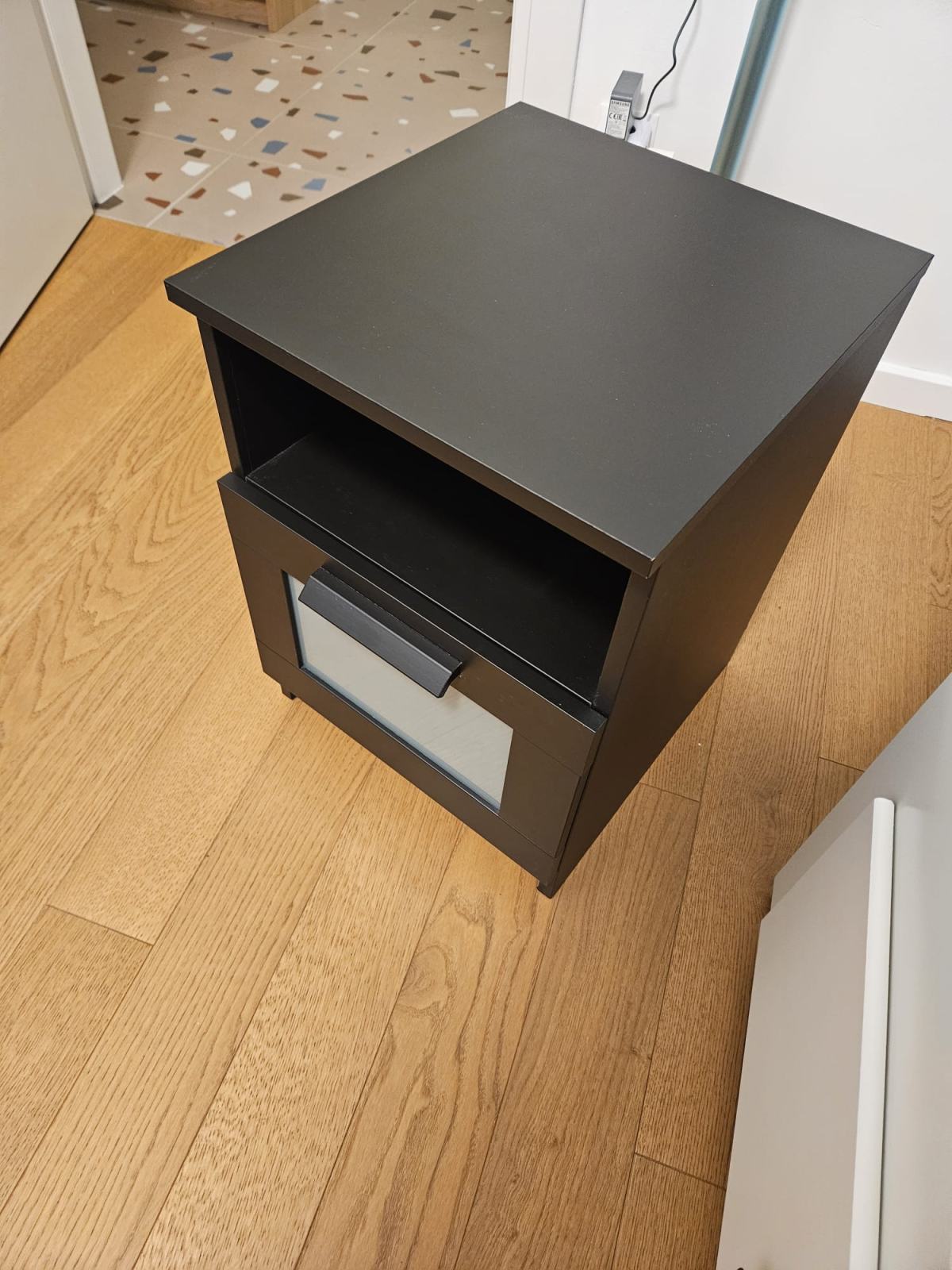 Brimnes Ikea Crni Noćni Ormarić