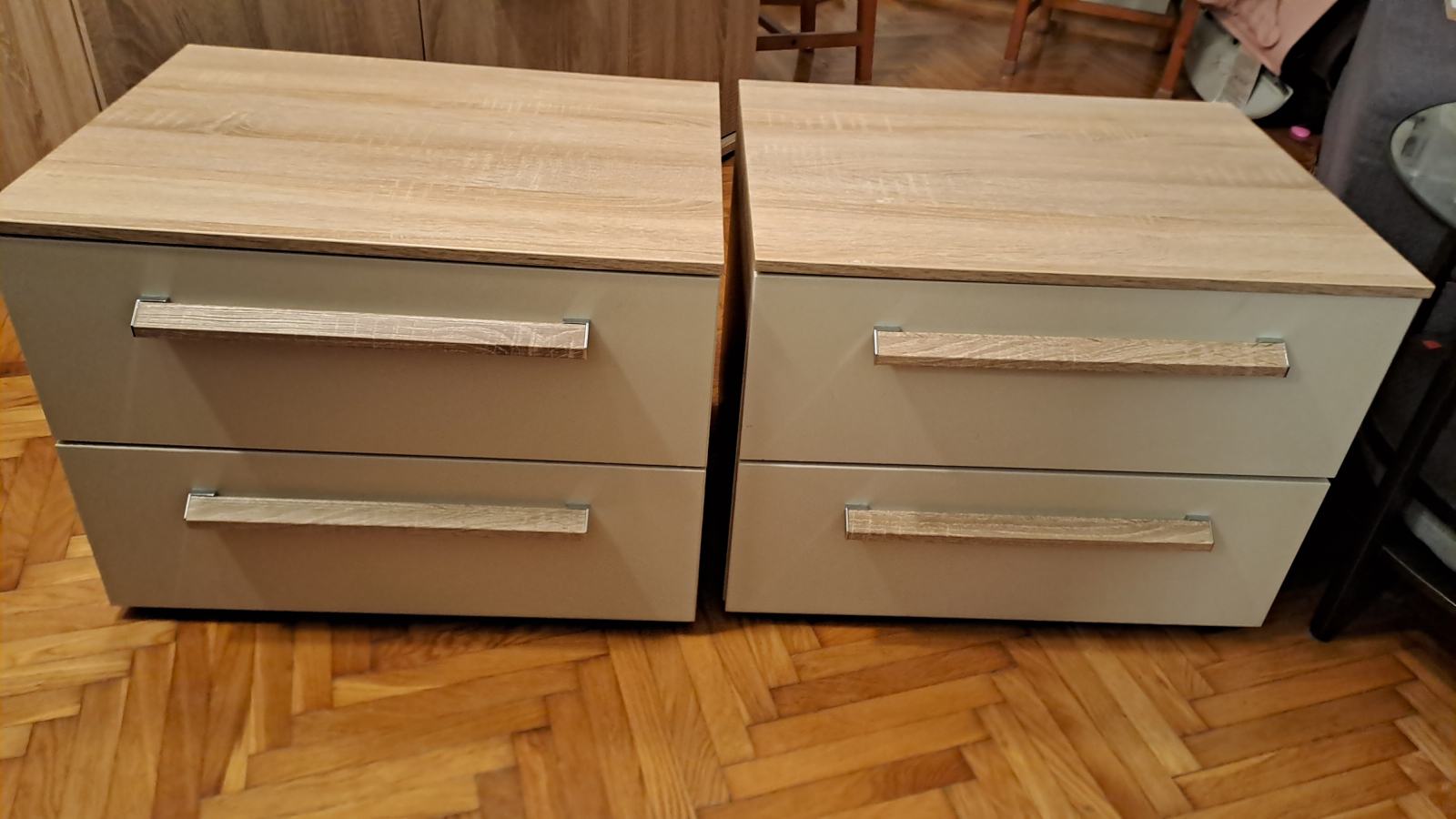 Noćni ormarić 56*41*43cm