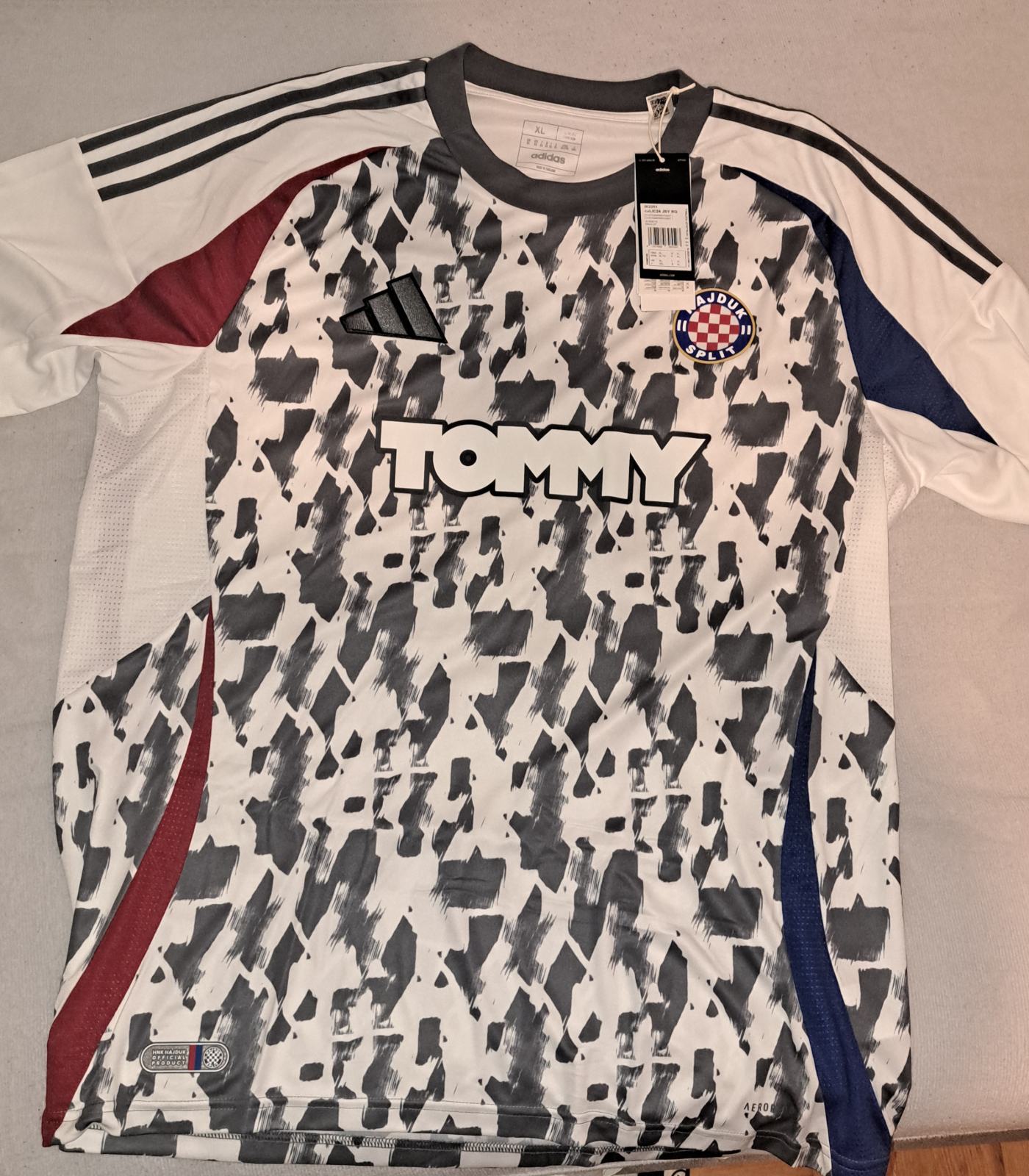 Hajduk treći dres 24/25 - Livaja 10